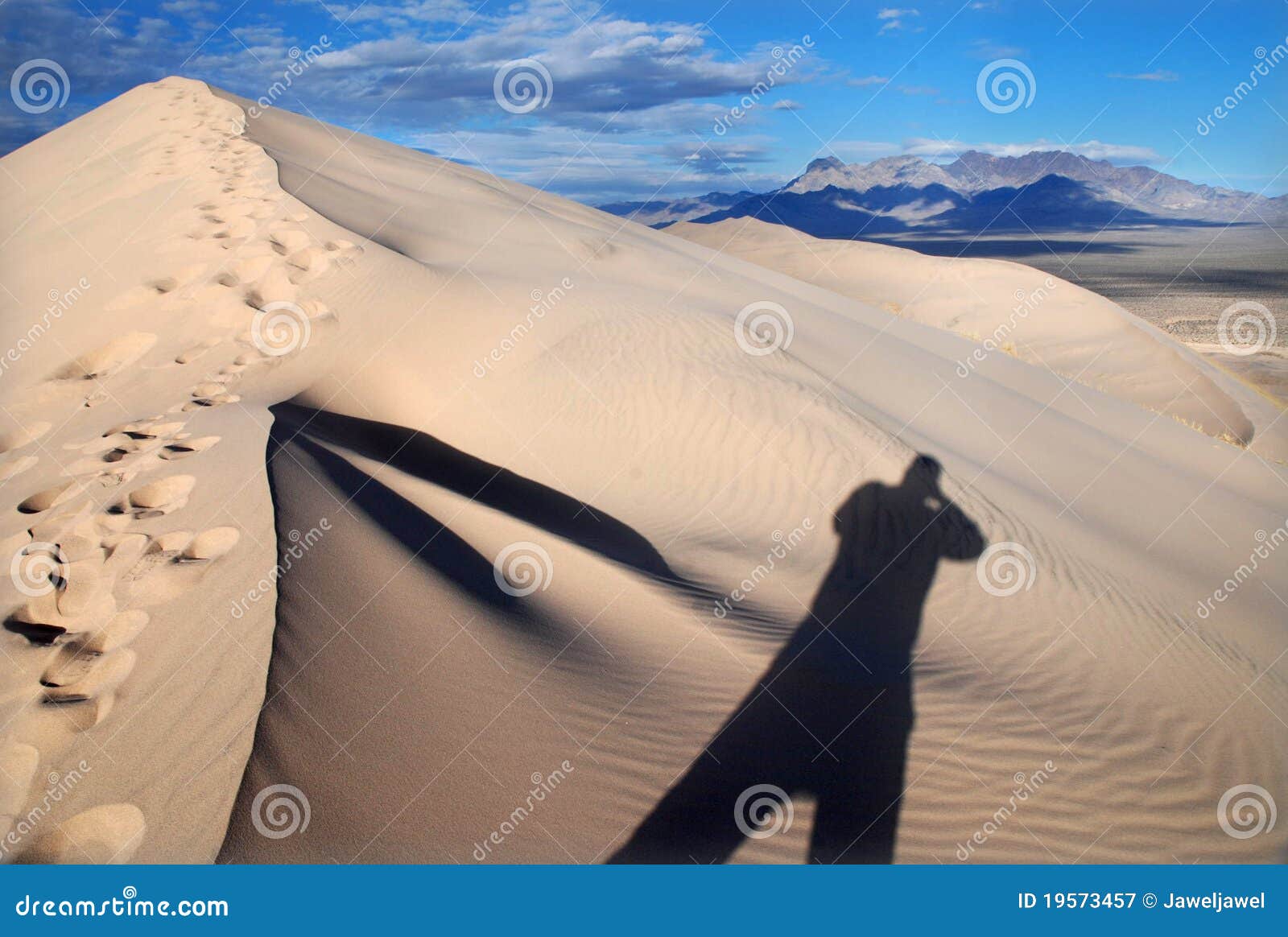 Mojave sand dunes stock image. Image of hill, nature - 19573457