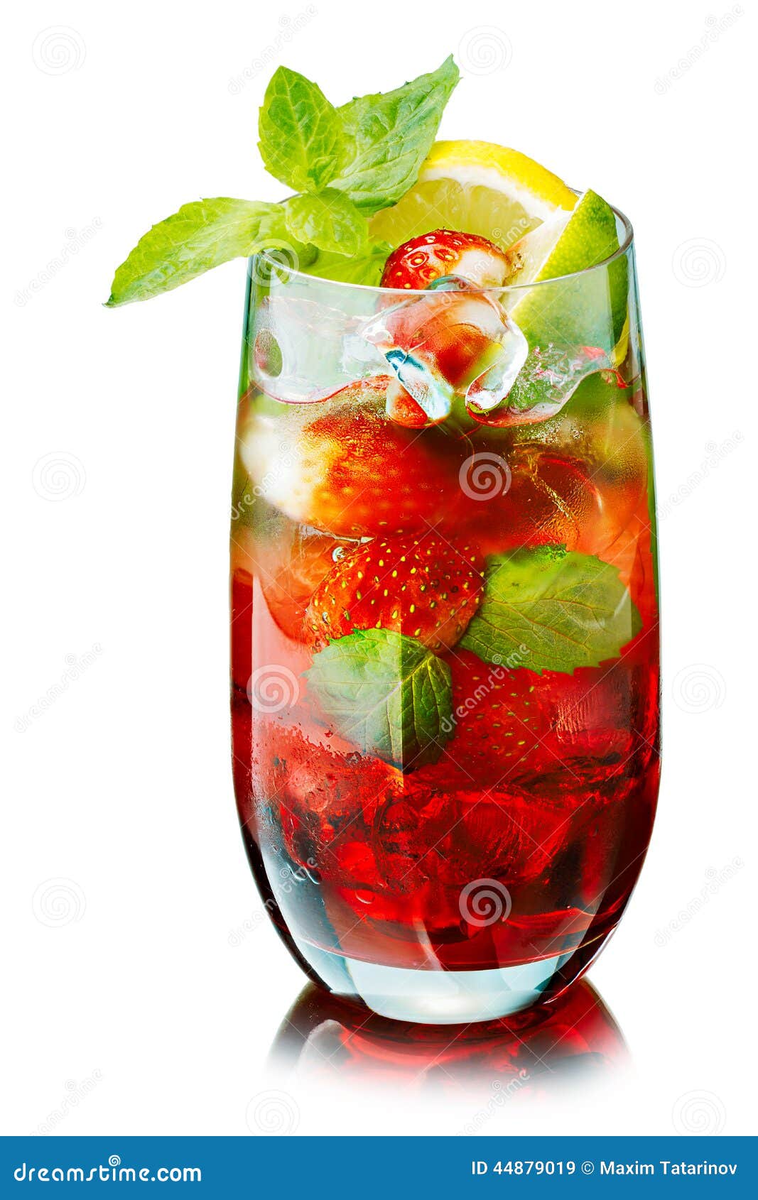 Mojito Rouge Avec La Fraise Image stock - Image du froid, lame: 44879019