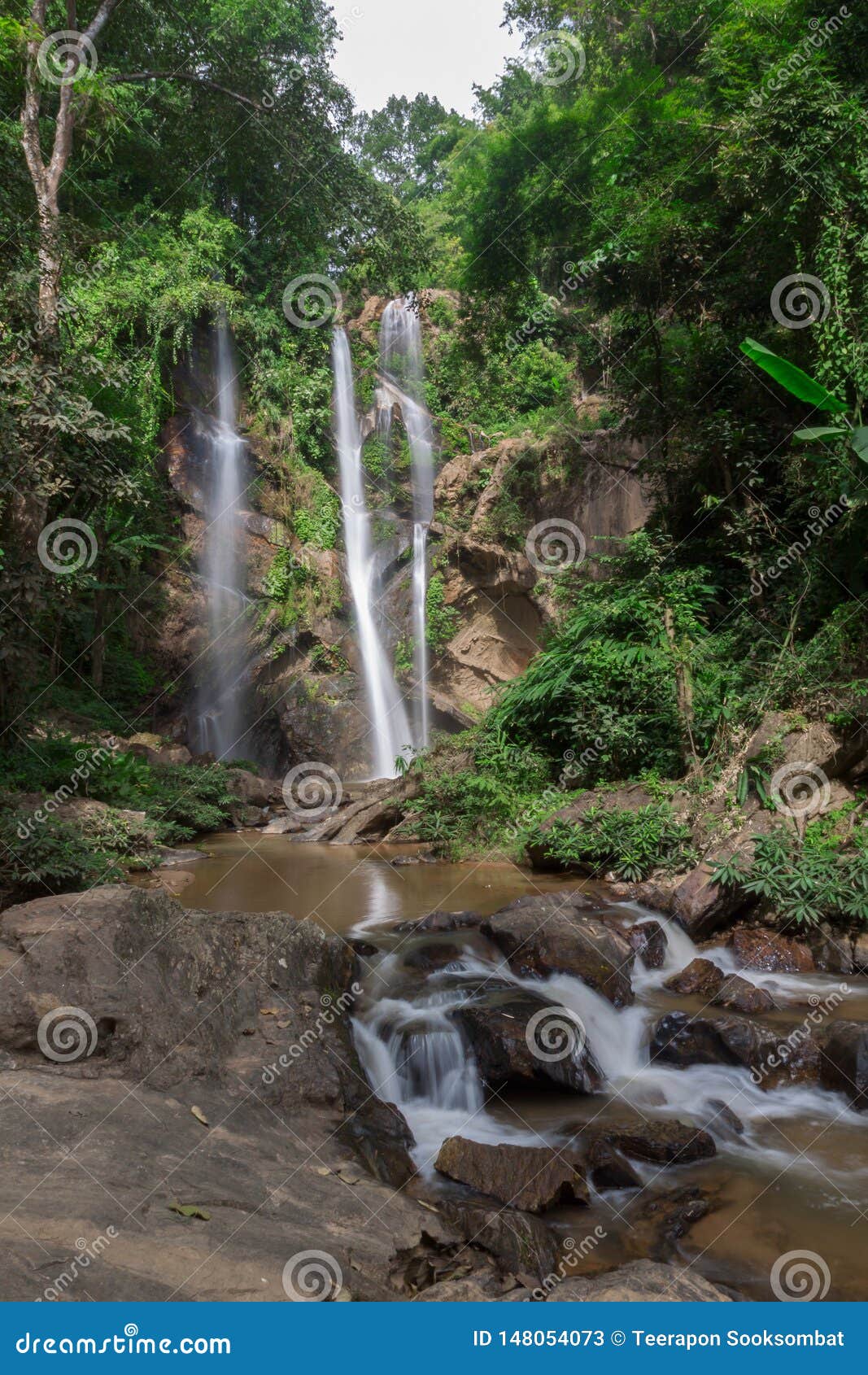 Mok Fa Waterfall is Beautiful Waterfall in Chiang Mai, Thailand Stock ...