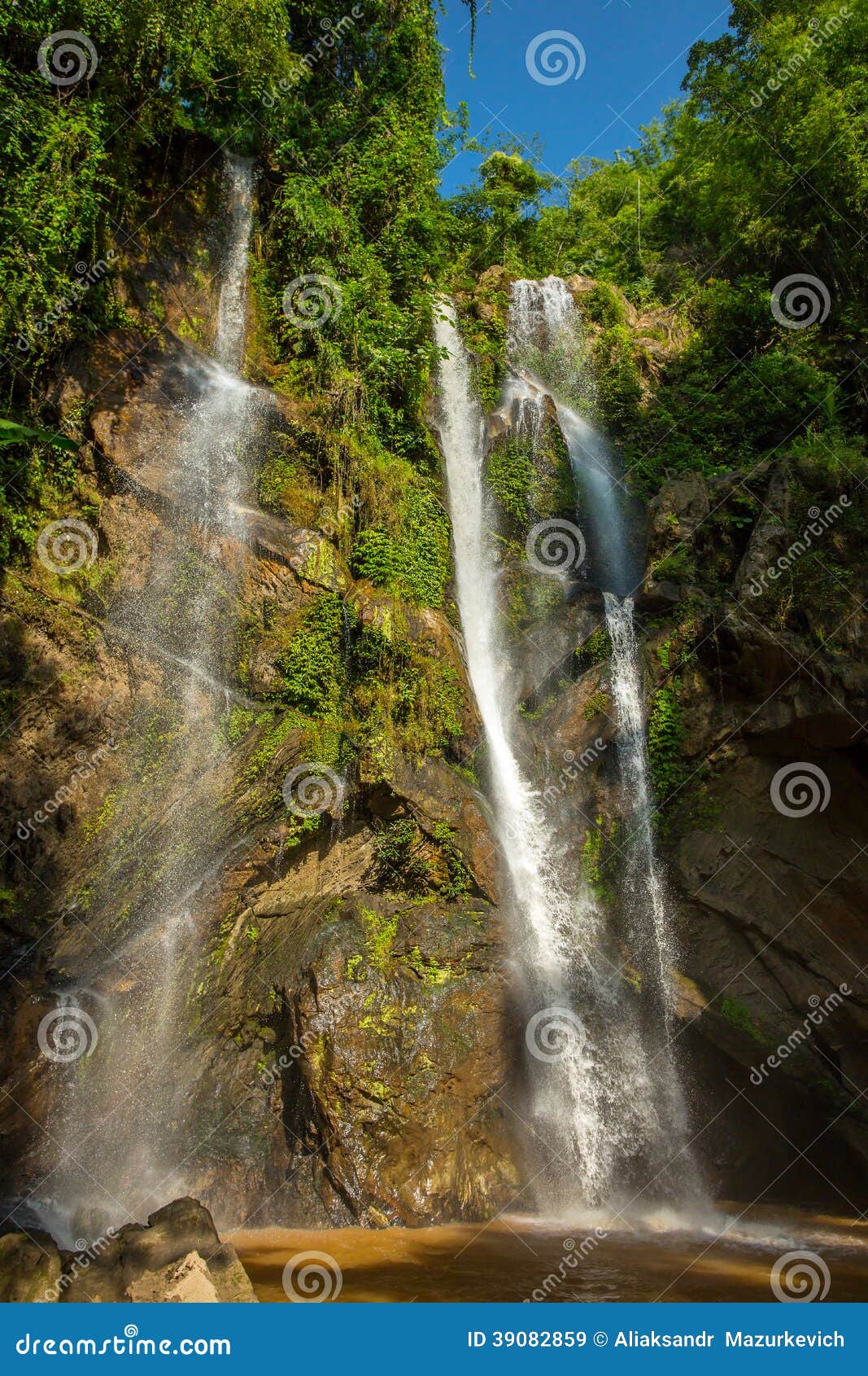 Mok Fa waterfall stock image. Image of summer, mountain - 39082859