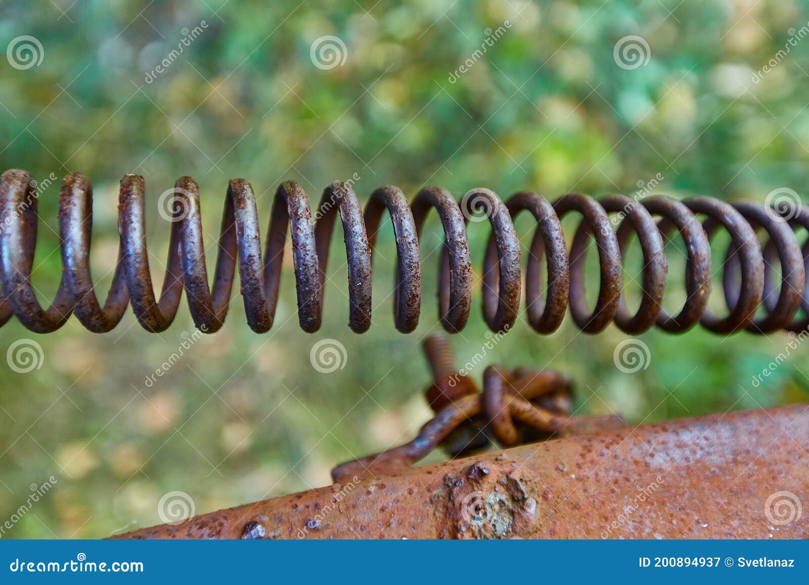 Mola Grande E Velha Do Trator De Ferro Imagem de Stock - Imagem de ...