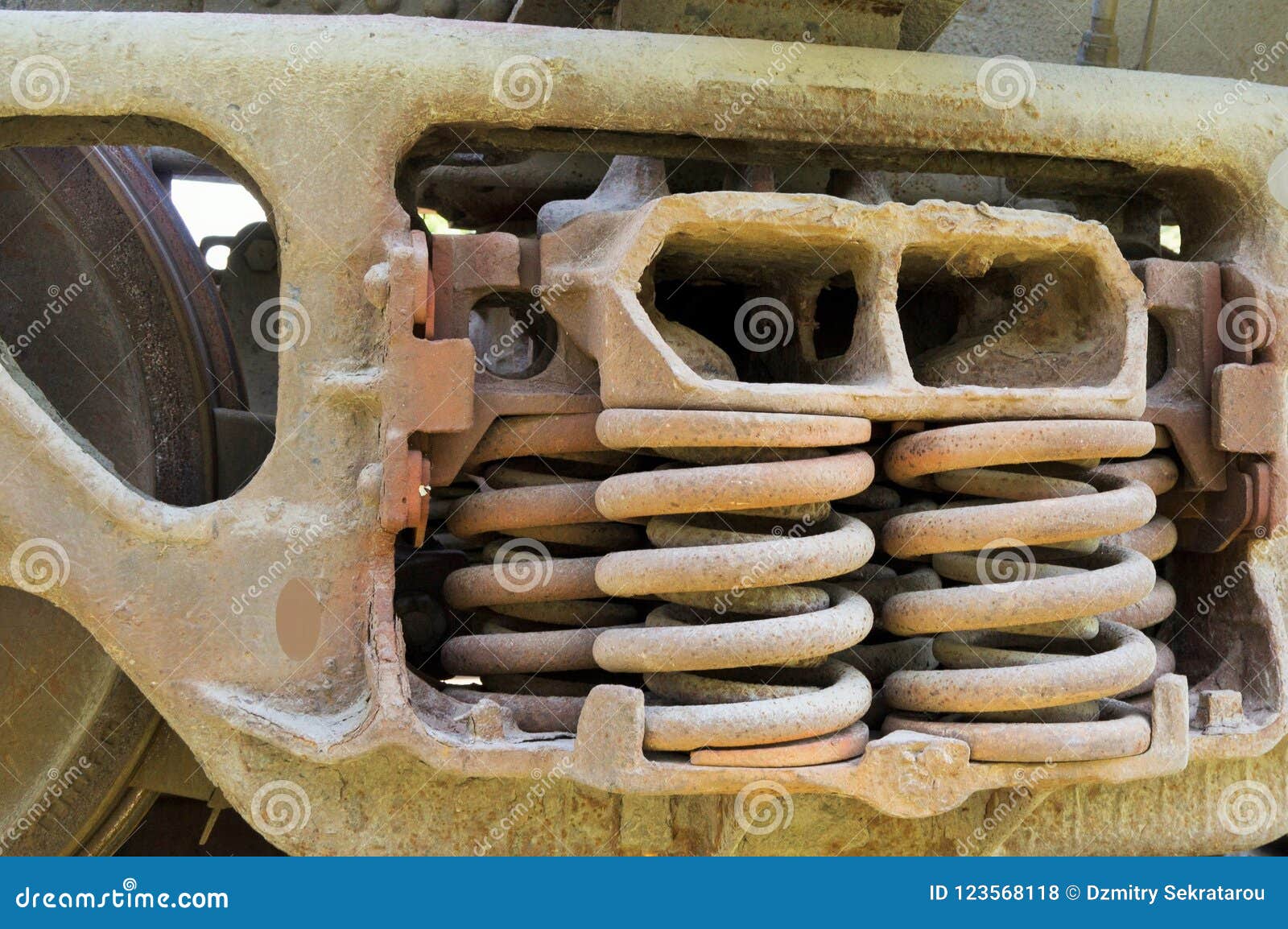 Molas Poderosas Do Metal No Trem Foto de Stock - Imagem de ...