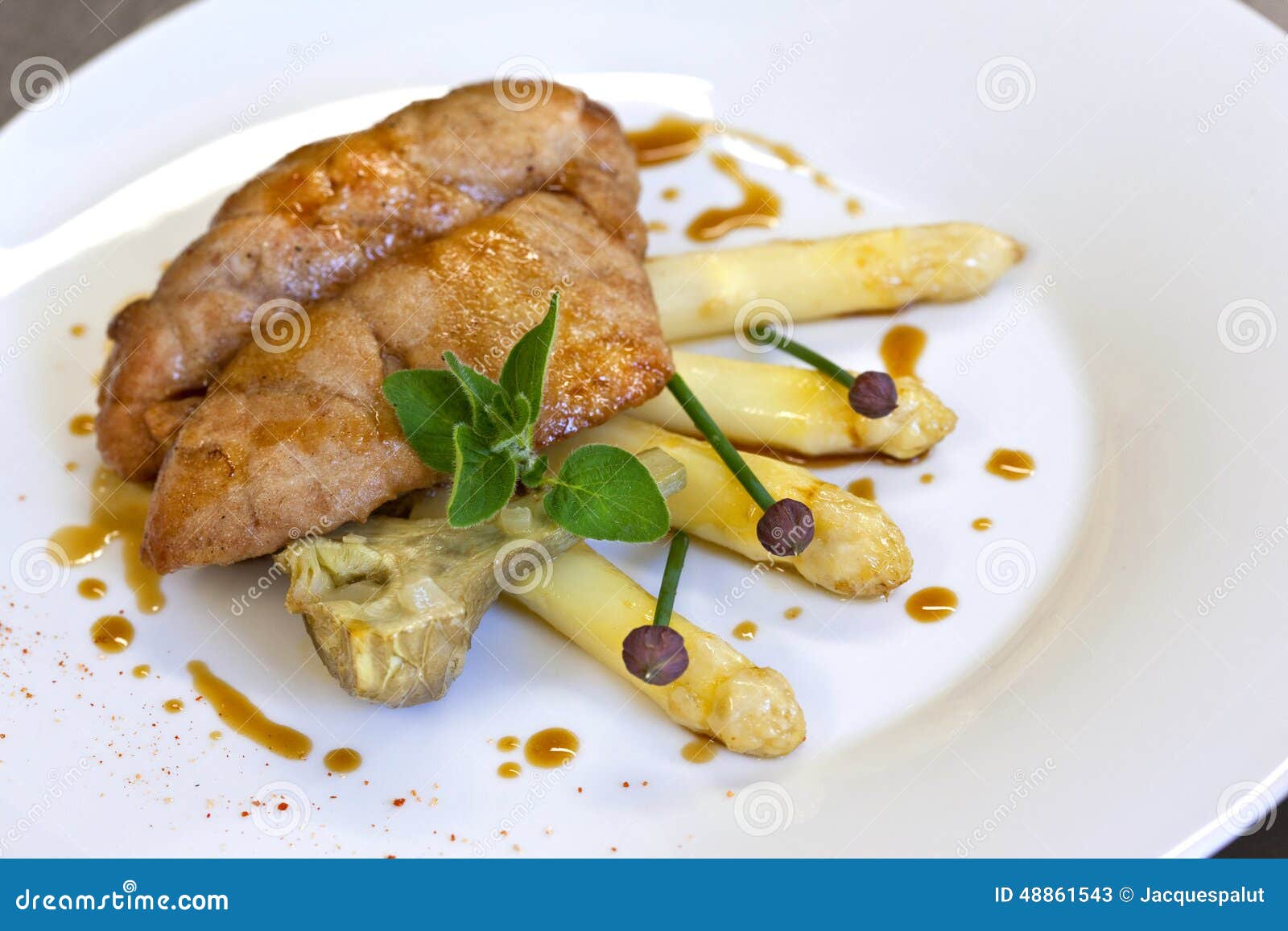 Molejas e vegetais imagem de stock. Imagem de delicioso - 48861543