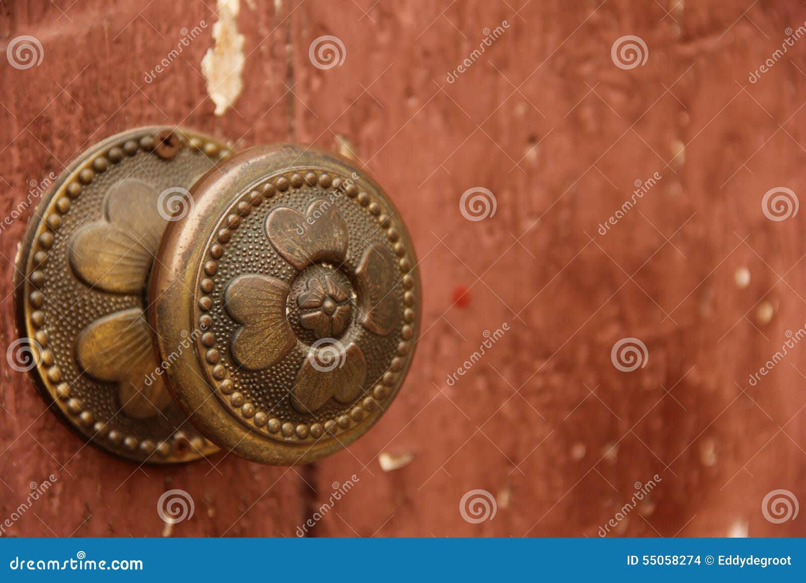 Molette de trappe photo stock. Image du brun, extérieur - 55058274