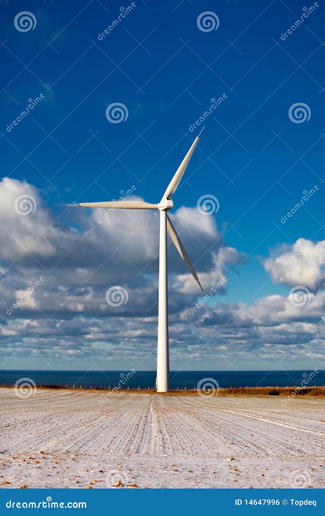 Molino De Viento Moderno Imagen de archivo libre de regalías - Imagen ...