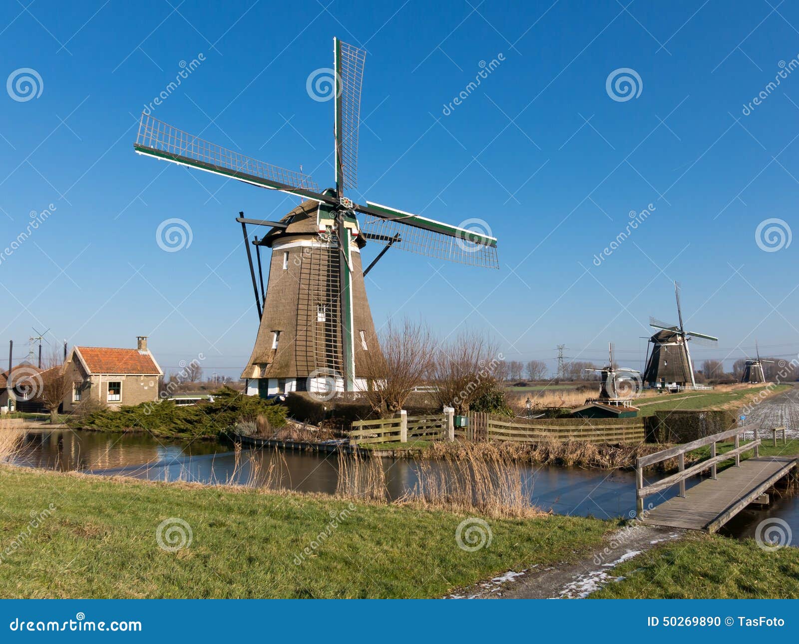 Molinoes De Viento En Holanda Foto de archivo - Imagen de holandés ...