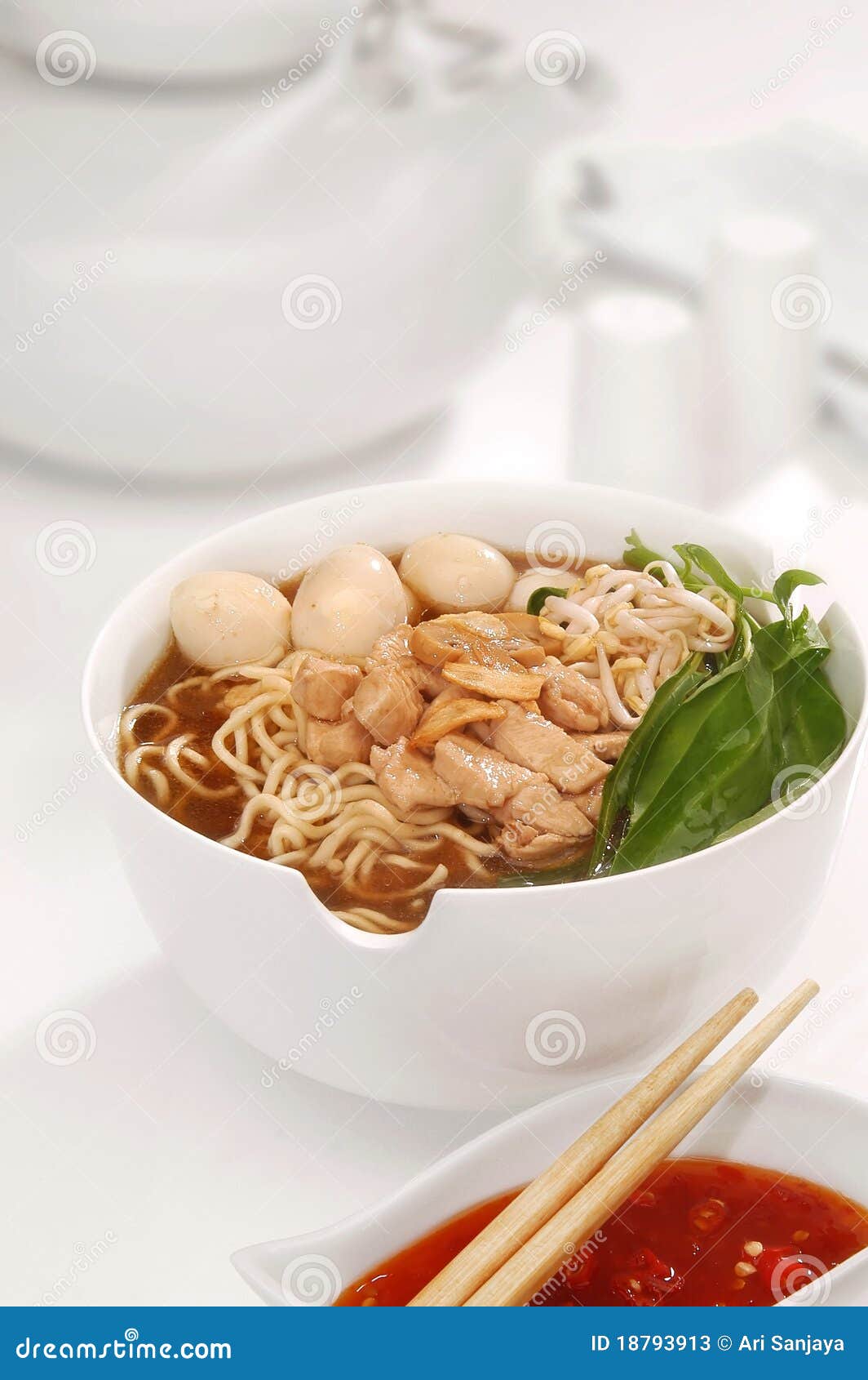 Mollera con la carne imagen de archivo. Imagen de porcelana - 18793913