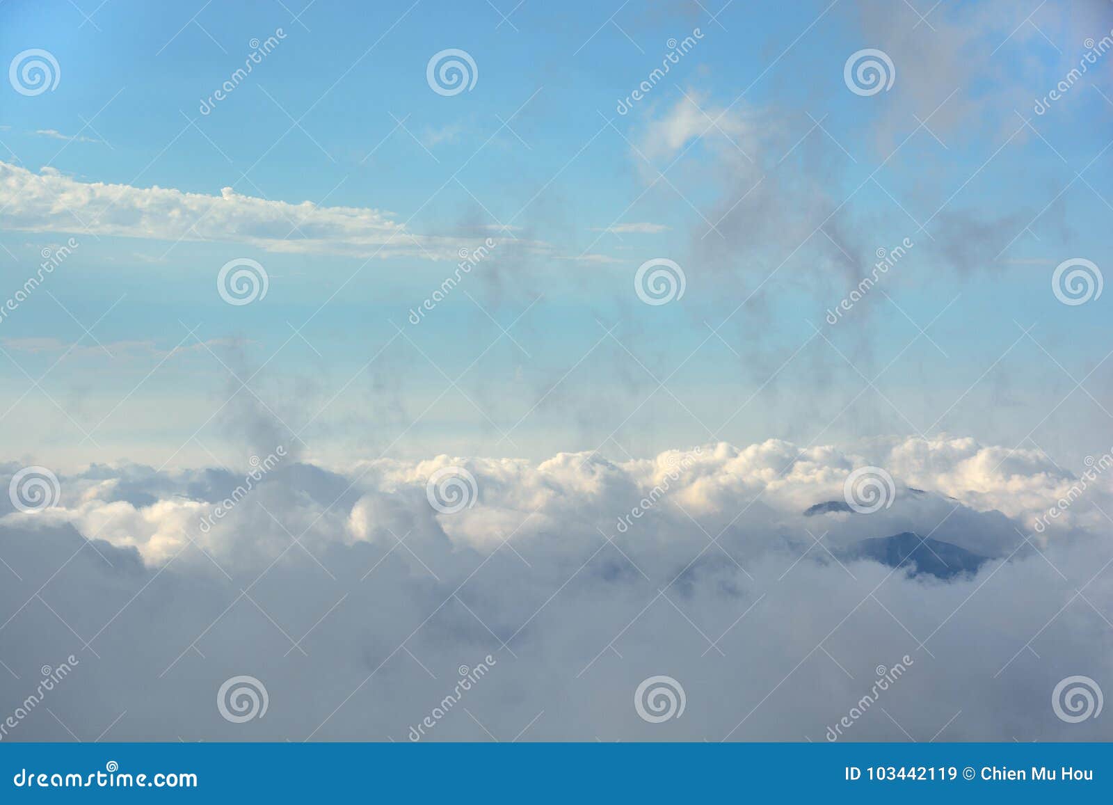 Moln fotografering för bildbyråer. Bild av bild, luft - 103442119