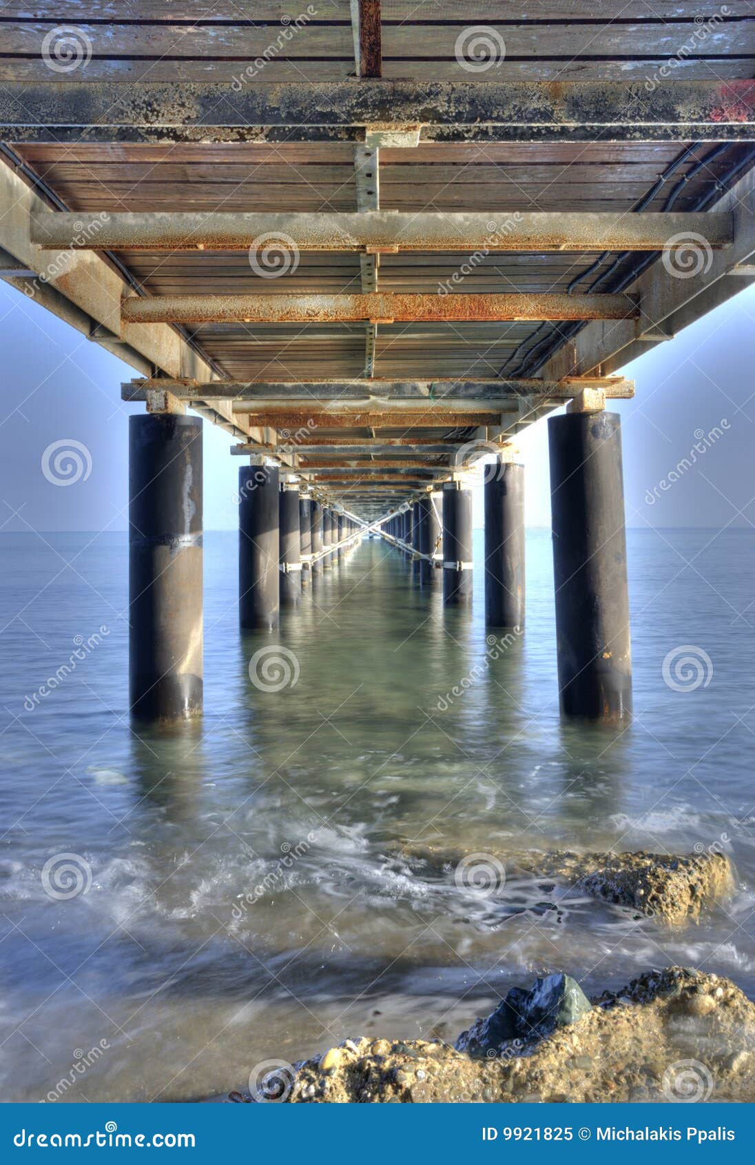 Molo immagine stock. Immagine di lungomare, attirare, cipro - 9921825