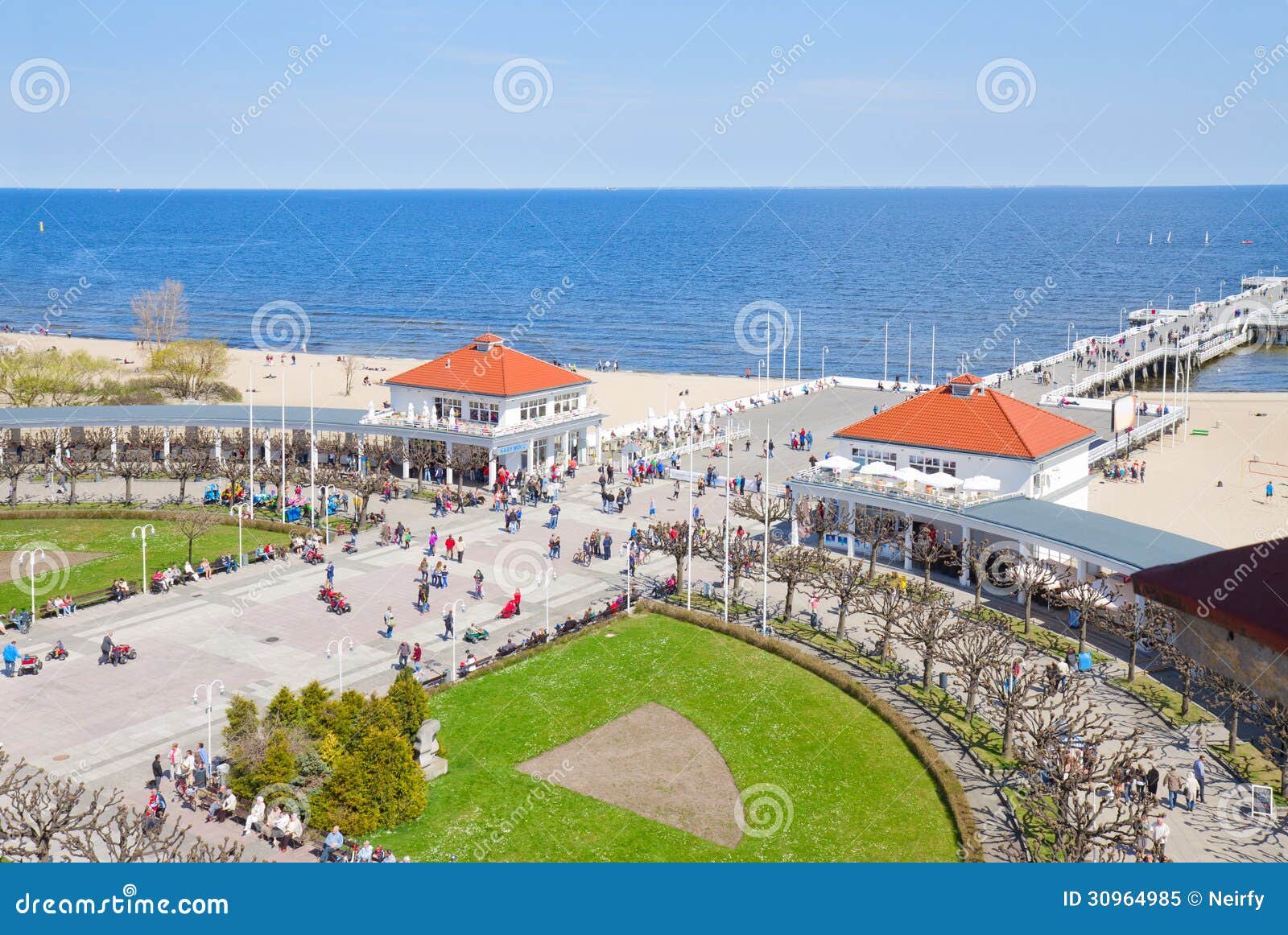 Molo Sopot obraz stock. Obraz złożonej z piaskowaty, budynek - 30964985