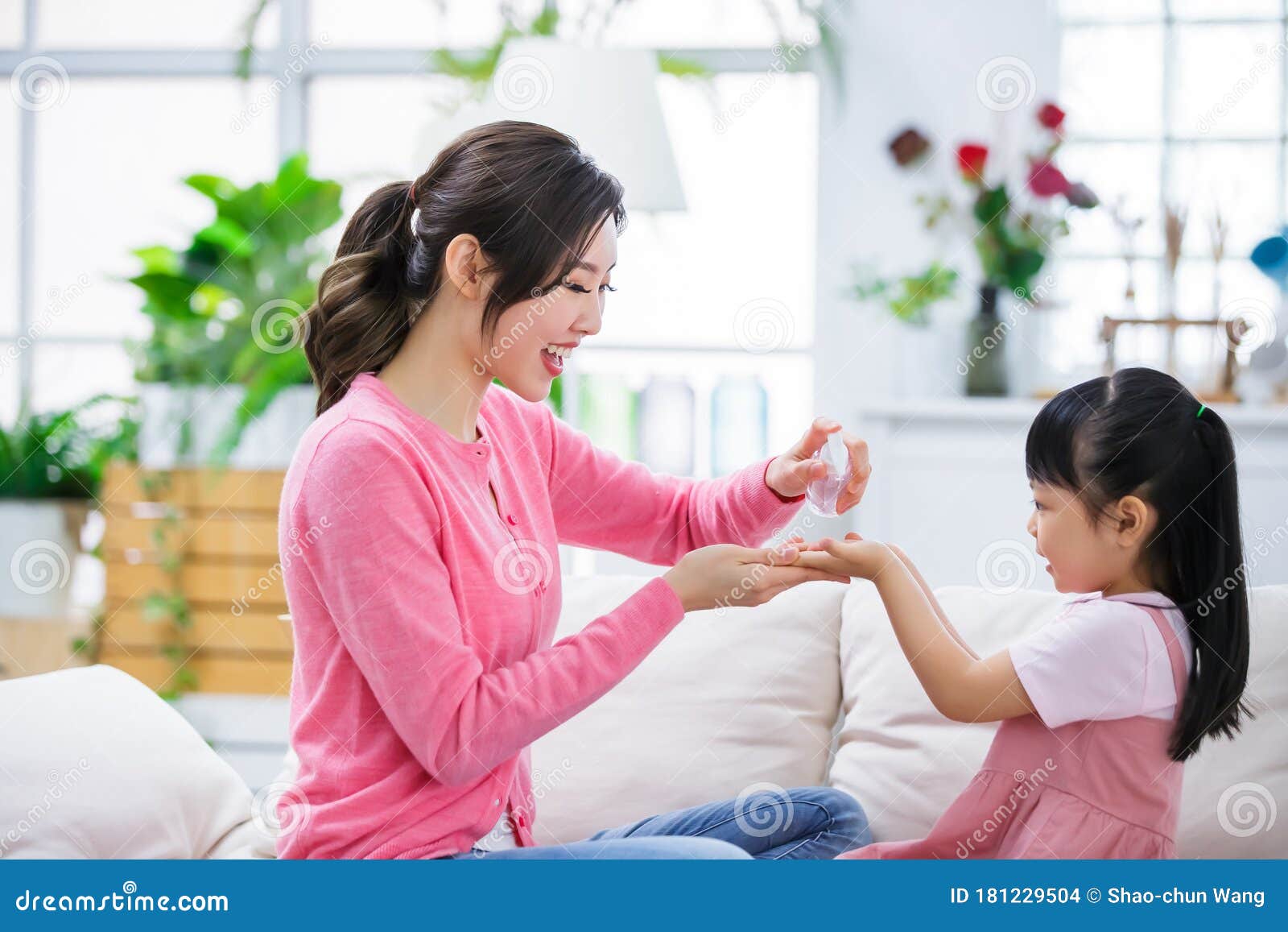 Mom teach child wash hands stock photo. Image of chinese - 181229504 Mom teach child wash hands stock photo. Image of chinese - 181229504