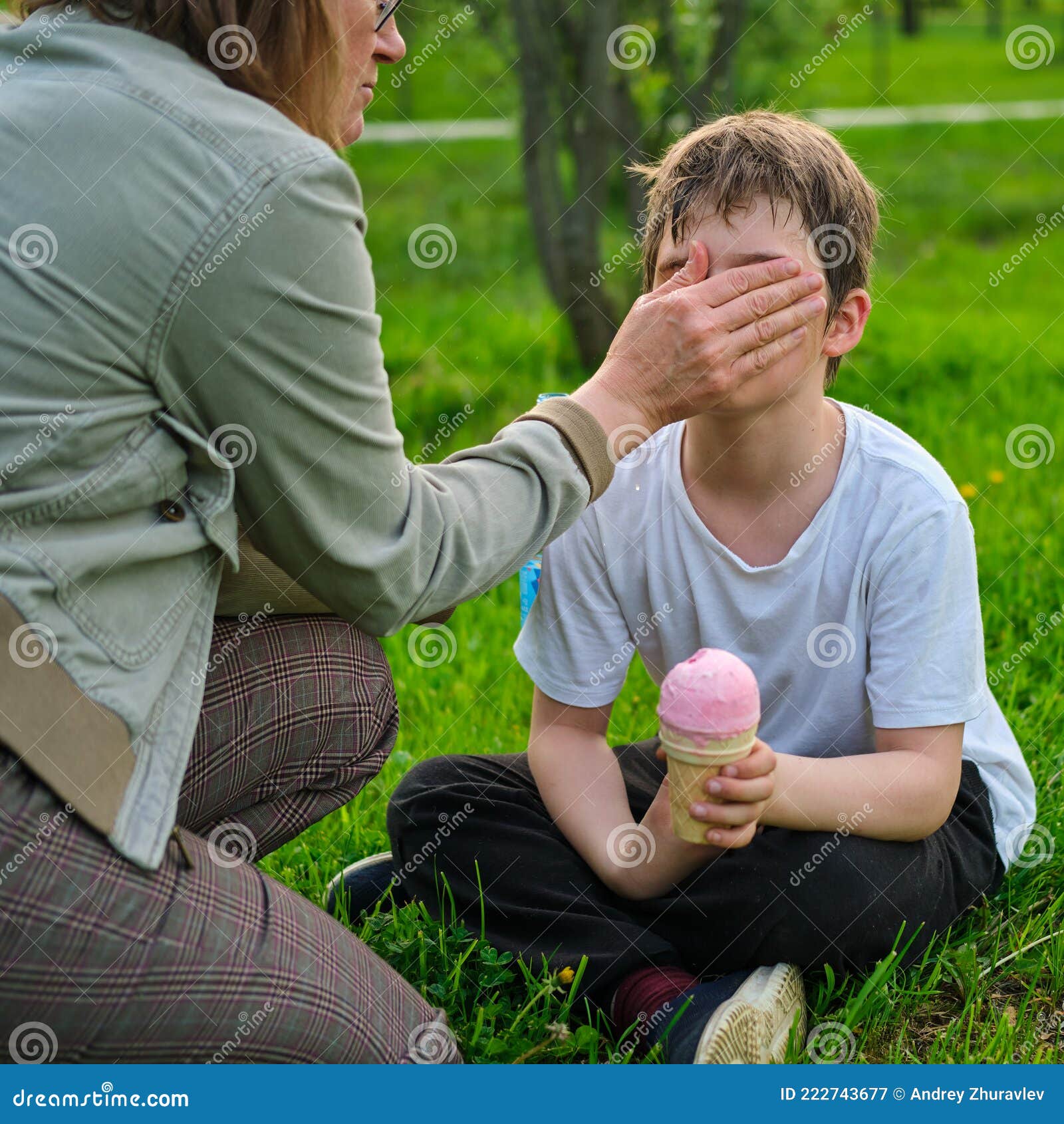 Mom Washes Face of Boy Son Smeared in Ice Cream Stock Image - Image of ...