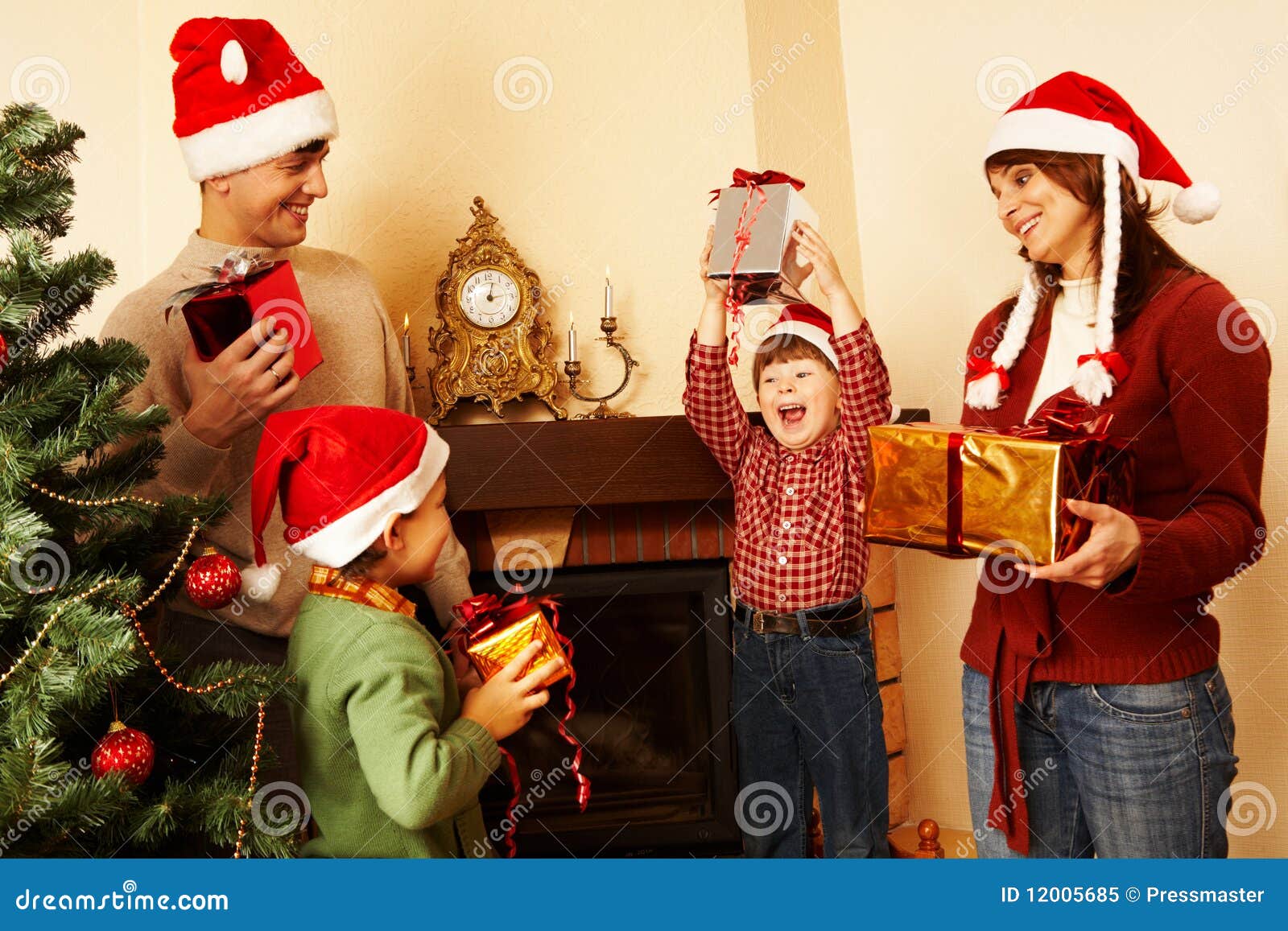 Momento feliz imagen de archivo. Imagen de poco, hermoso - 12005685