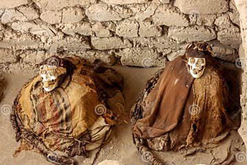 Momia peruana imagen de archivo. Imagen de directamente - 35351107