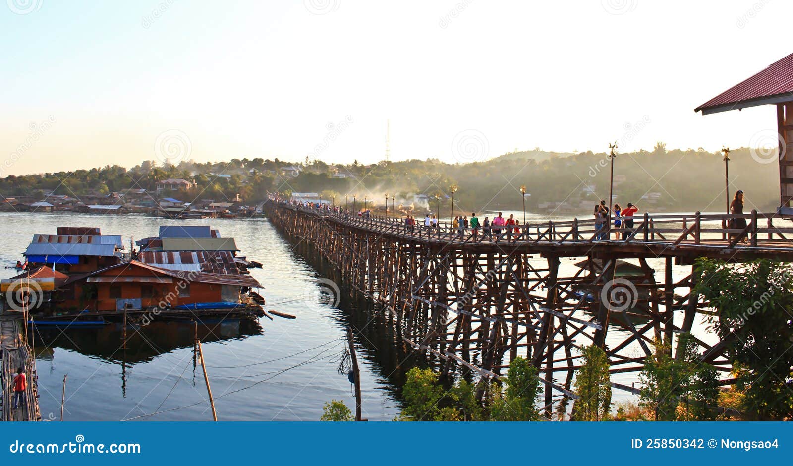 Mon Bridge Iat Sangkhlaburi Editorial Photography - Image of beauty ...