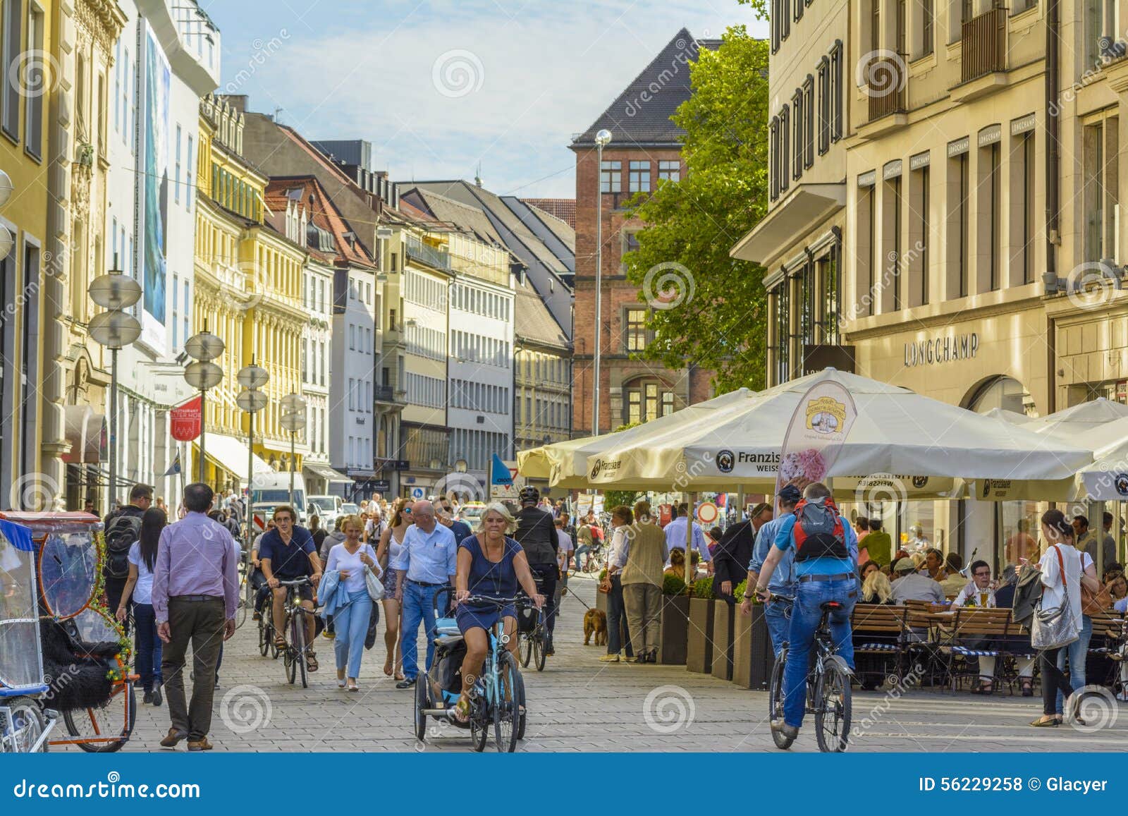 Monachium Centrum Miasta, Bavaria, Niemcy Zdjęcie Stock Editorial ...