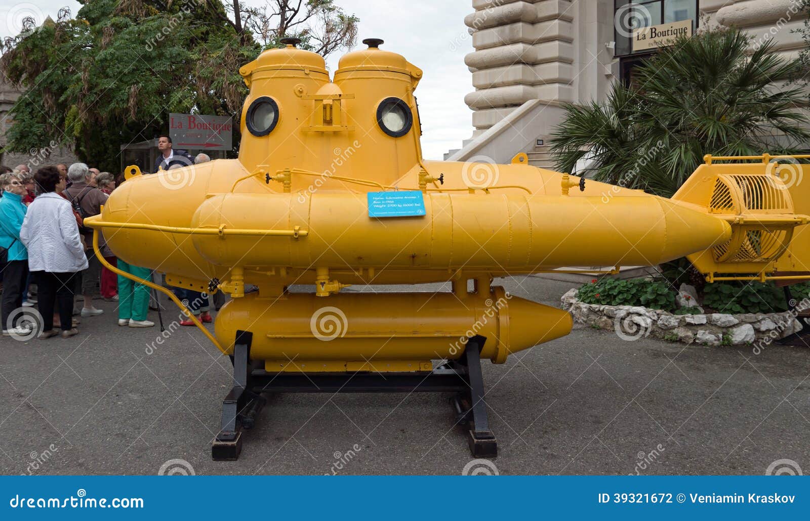 Monaco - Gelbes Unterseeboot Redaktionelles Stockfotografie - Bild von ...