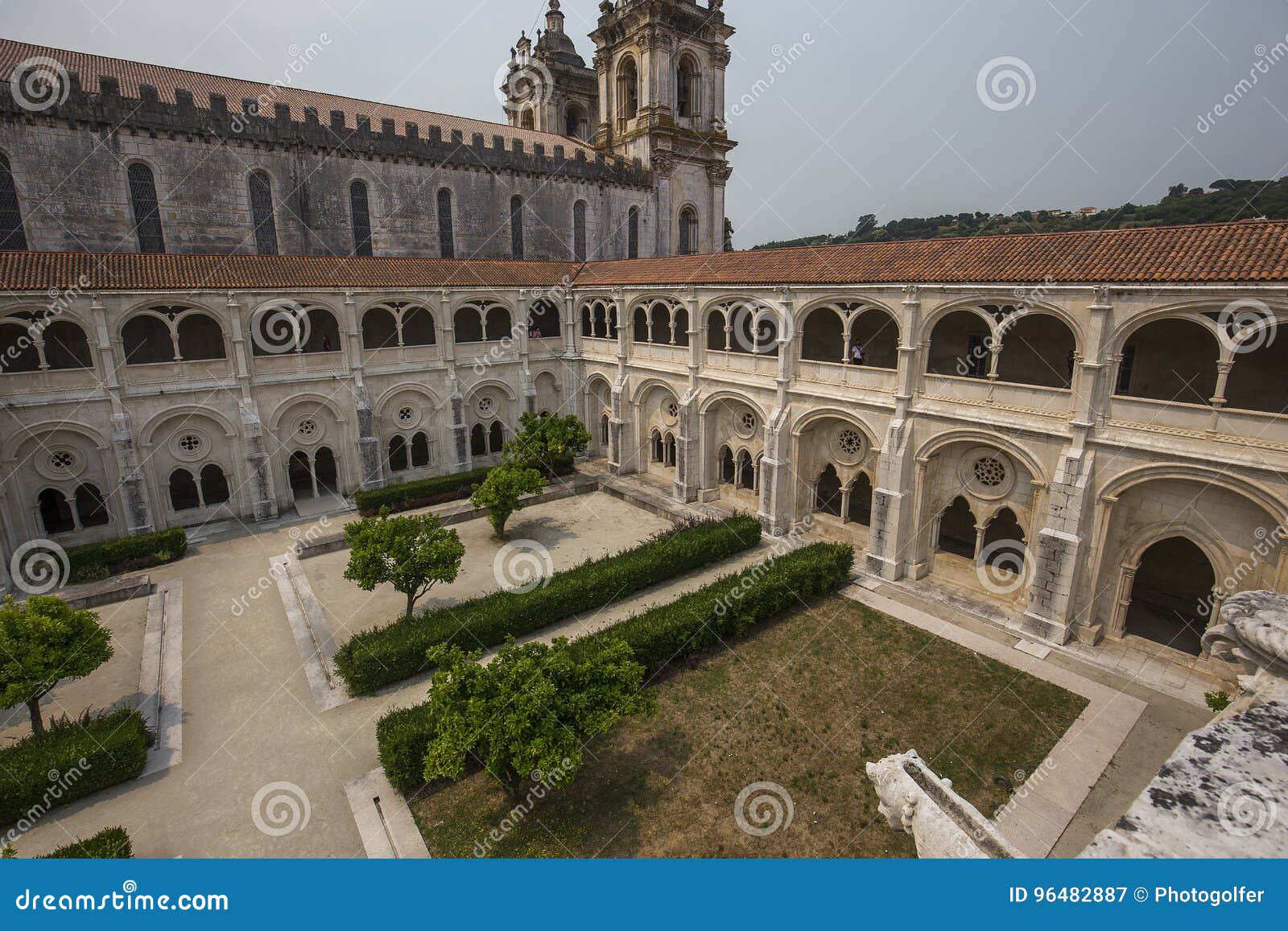 Monasterio De Alcobaca, Alcobaca, Portugal Fotografía editorial ...