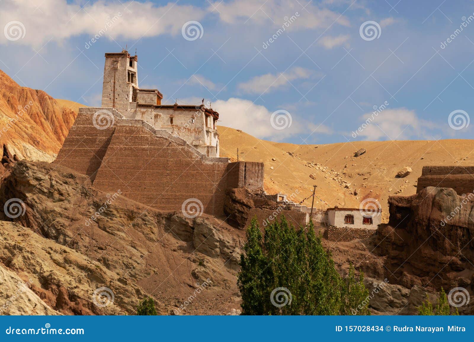 Monasterio De Basgo, Ladakh, India Foto de archivo - Imagen de rocoso ...