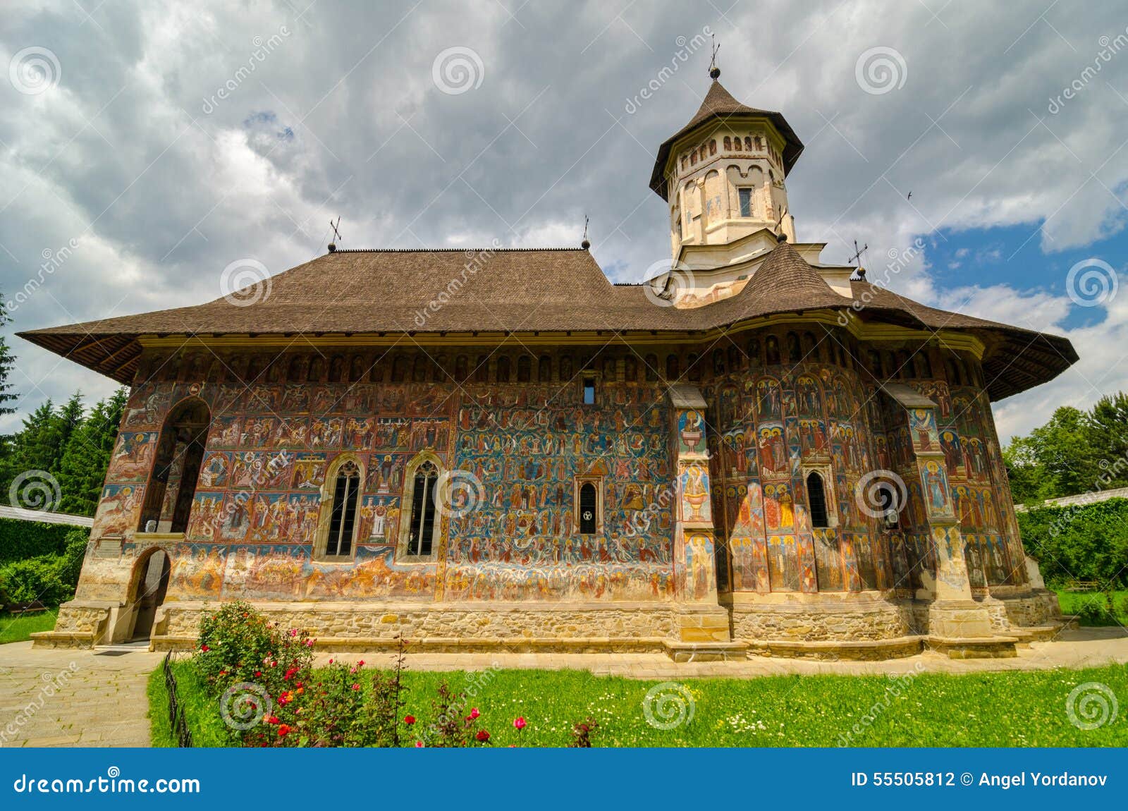 Monasterio De Moldovita, Rumania Fotografía editorial - Imagen de ...