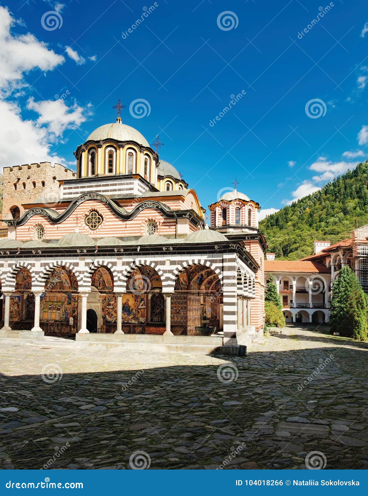 Monasterio de Rila foto de archivo. Imagen de azul, herencia - 104018266