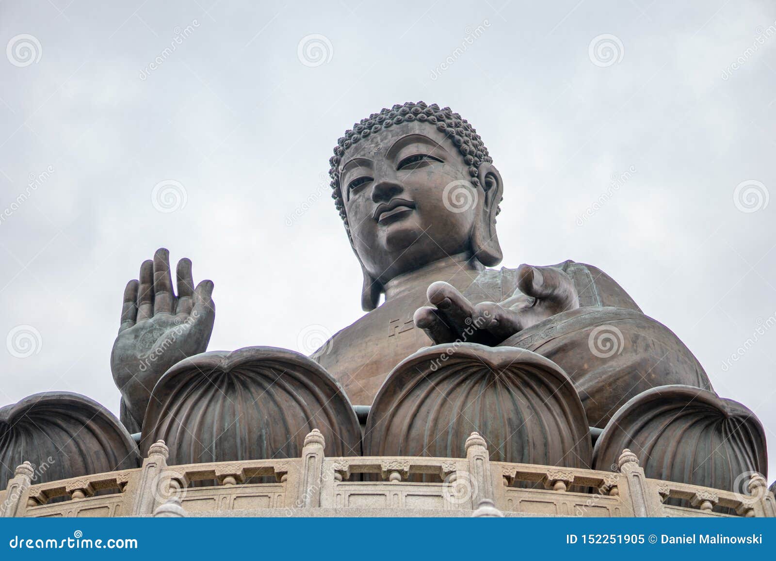 Monastero di Po Lin immagine stock. Immagine di pietra - 152251905