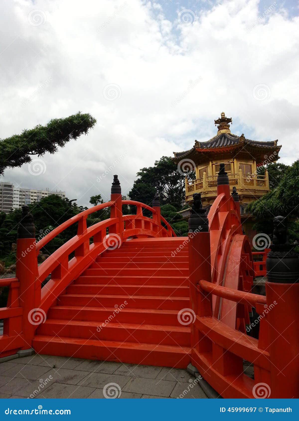 Monastero Di Po Lin, Hong Kong Immagine Stock - Immagine di ...