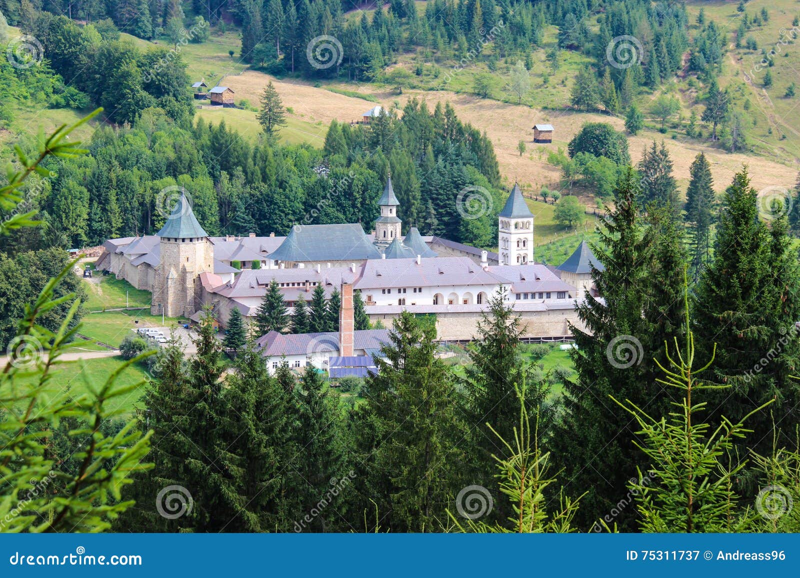 Monastero di Putna immagine stock. Immagine di moldavia - 75311737