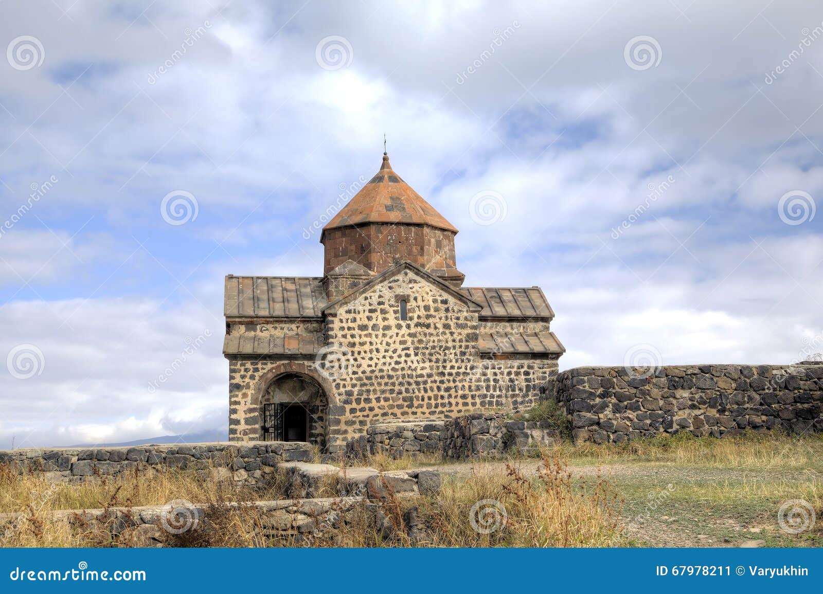 Monastero Di Sevanavank Lago Sevan, Armenia Immagine Stock - Immagine ...