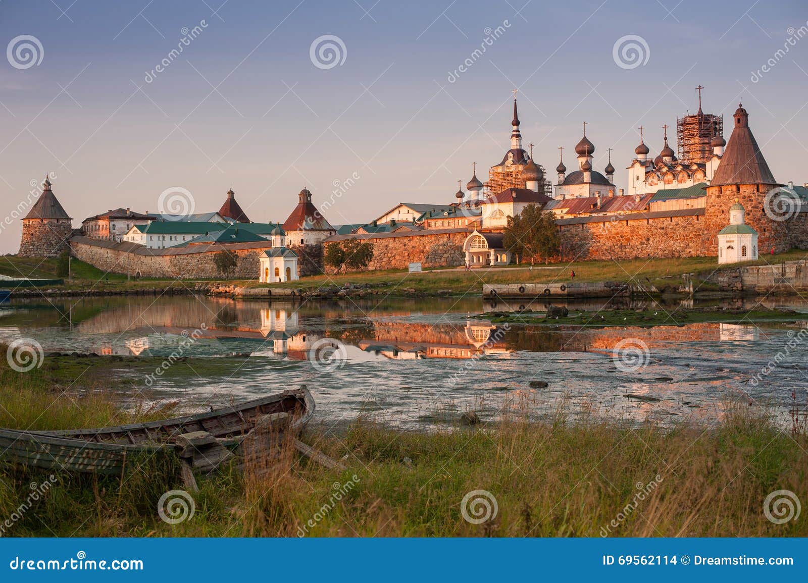 Monastero Di Solovetsky, Solovki Fotografia Stock - Immagine di bianco ...
