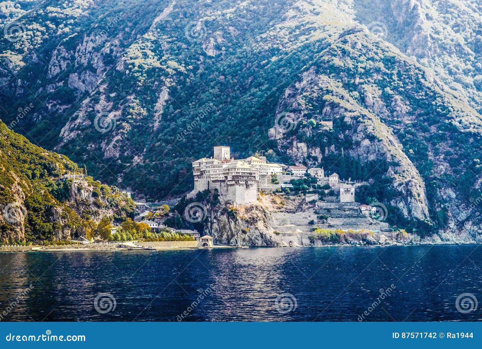 Monastero Greco Ortodosso Sul Monte Athos Vista Dal Mare Dionysiou ... Monastero Greco Ortodosso Sul Monte Athos Vista Dal Mare Dionysiou ...