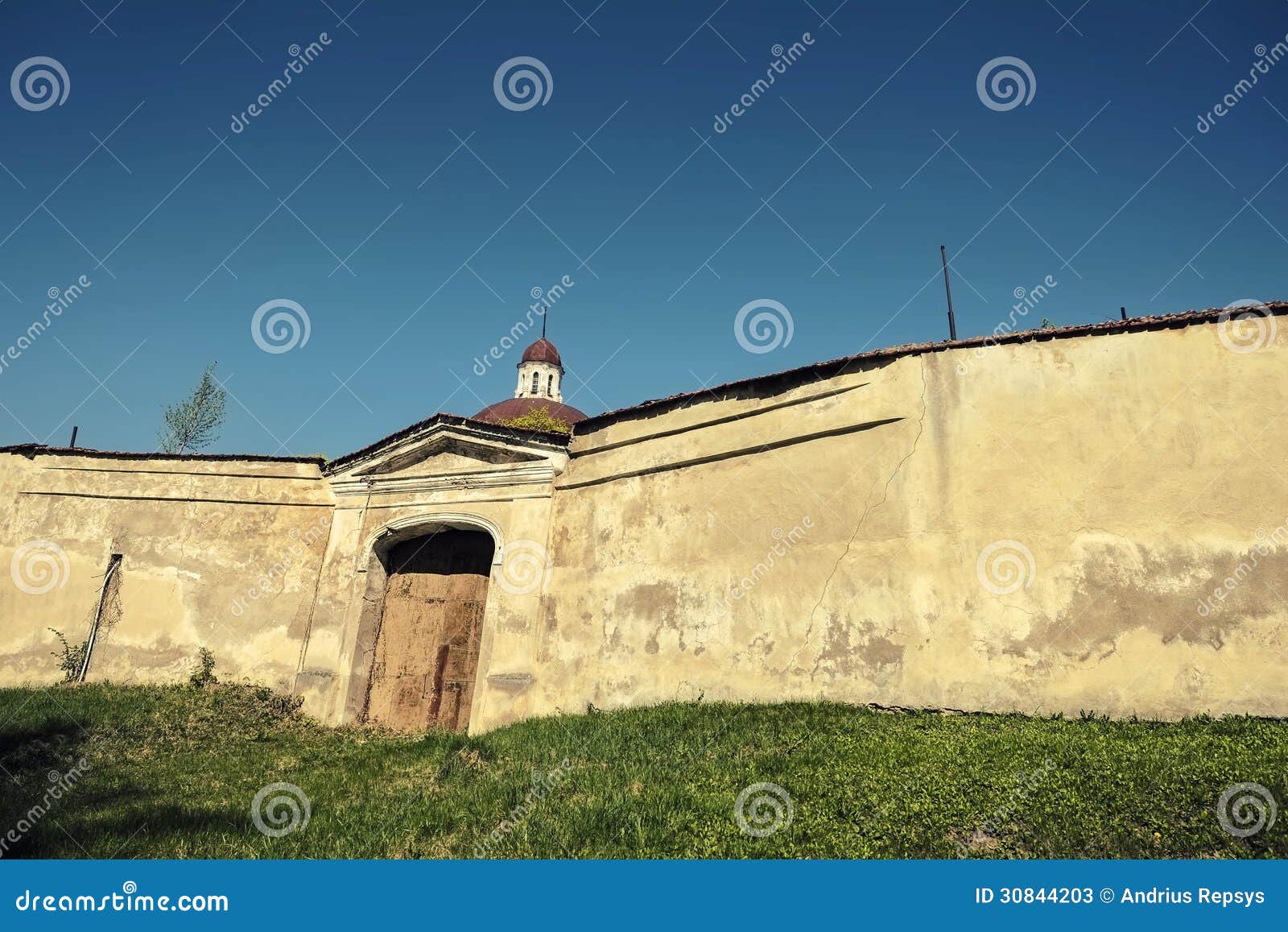 Monastery wall and gate stock image. Image of vilnius - 30844203