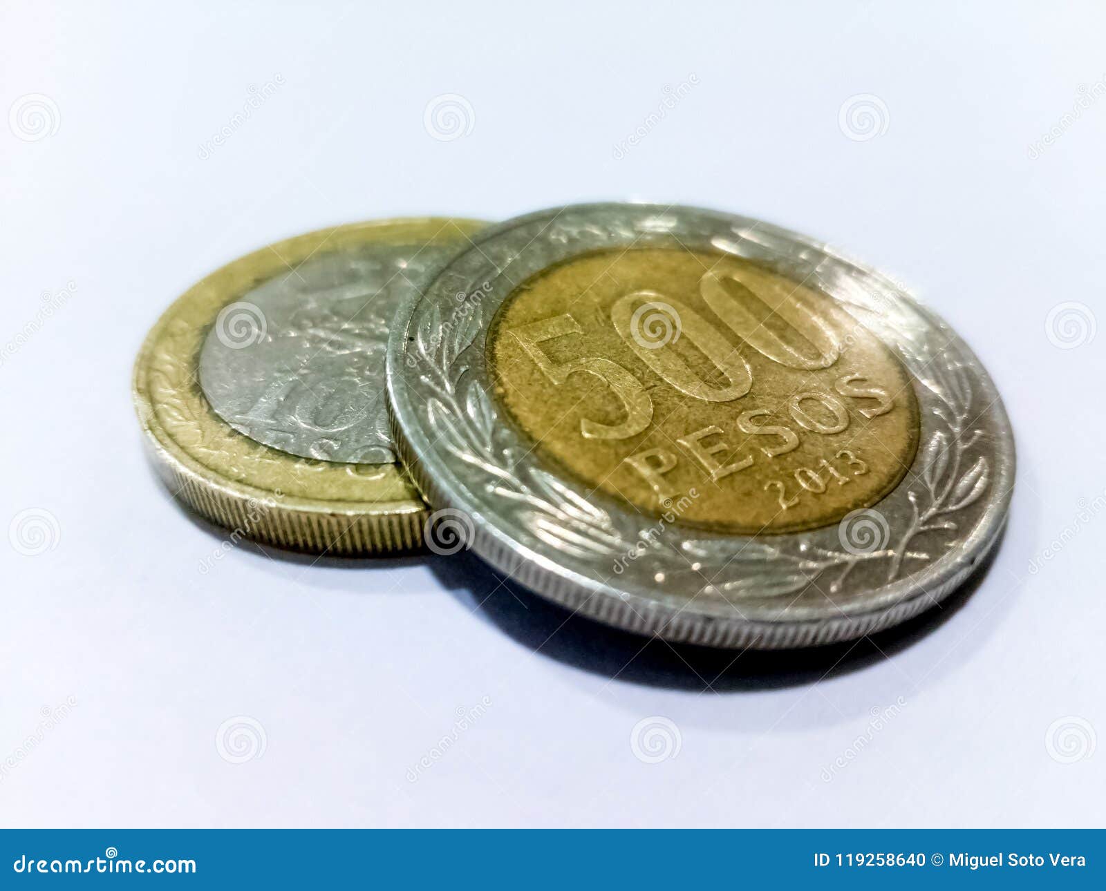 Moneda de quinientos Pesos foto de archivo. Imagen de cinco - 119258640