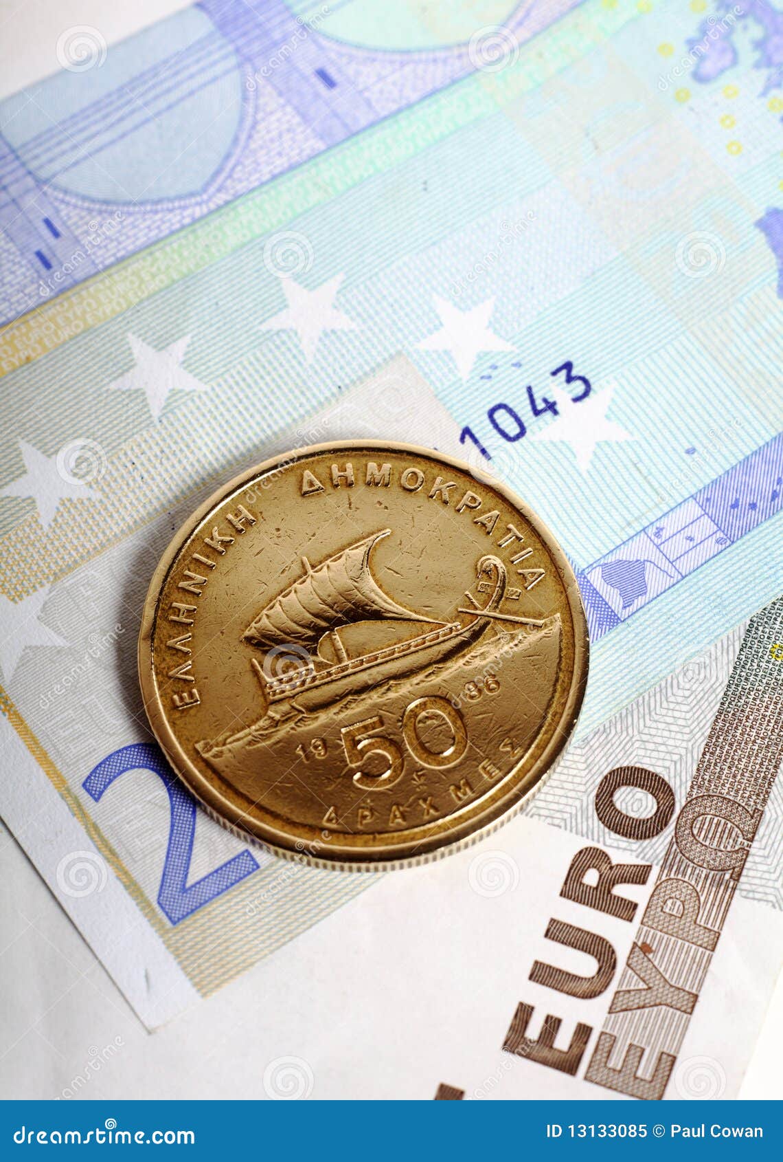 Moneda Del Dracma En Notas Euro Imagen de archivo - Imagen de nadie ...