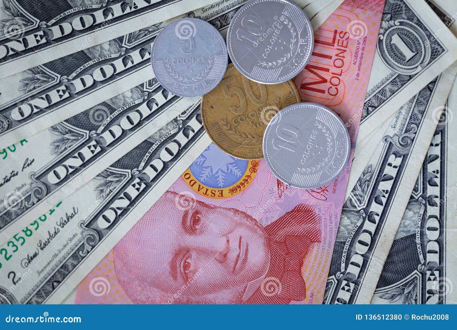 Moneda en Costa Rica foto de archivo. Imagen de divisa - 136512380