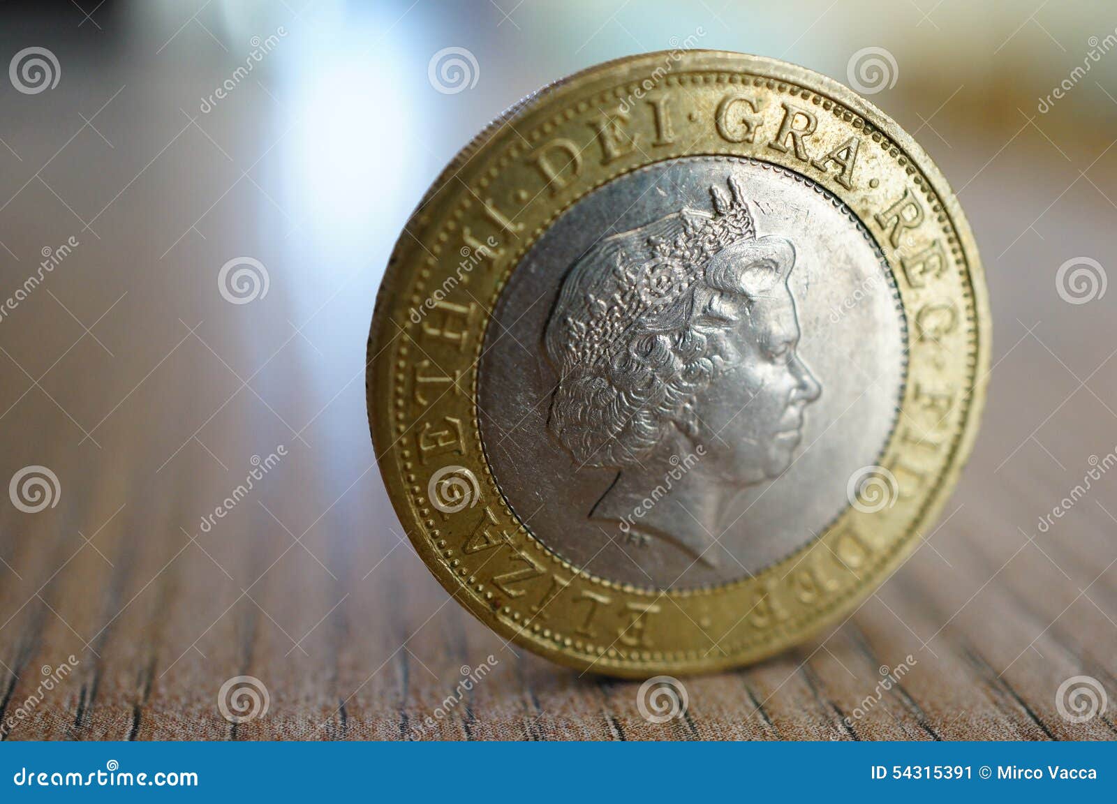 Moneda inglesa foto editorial. Imagen de reina, inglés - 54315391