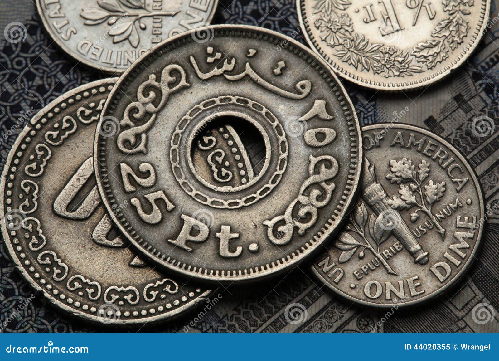 Monedas de Egipto imagen de archivo. Imagen de completo - 44020355