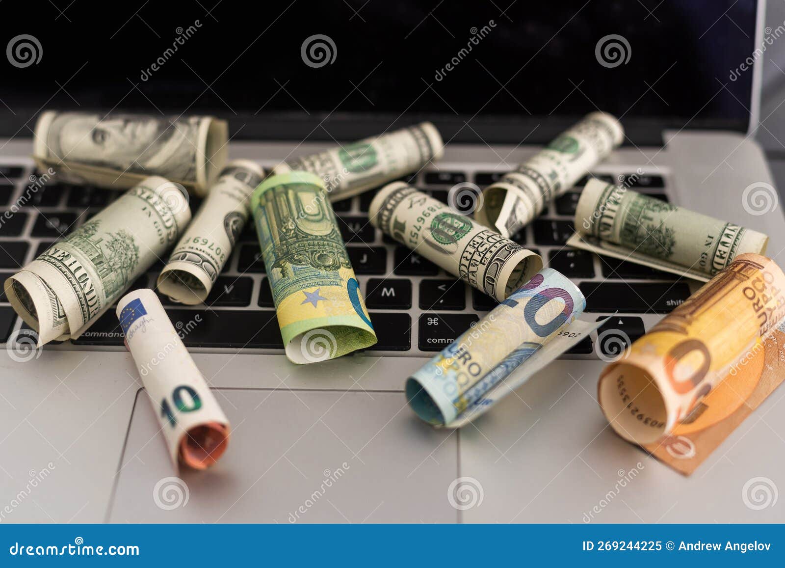 Money on Computer Keyboard. Roll Editorial Image - Image of online ...