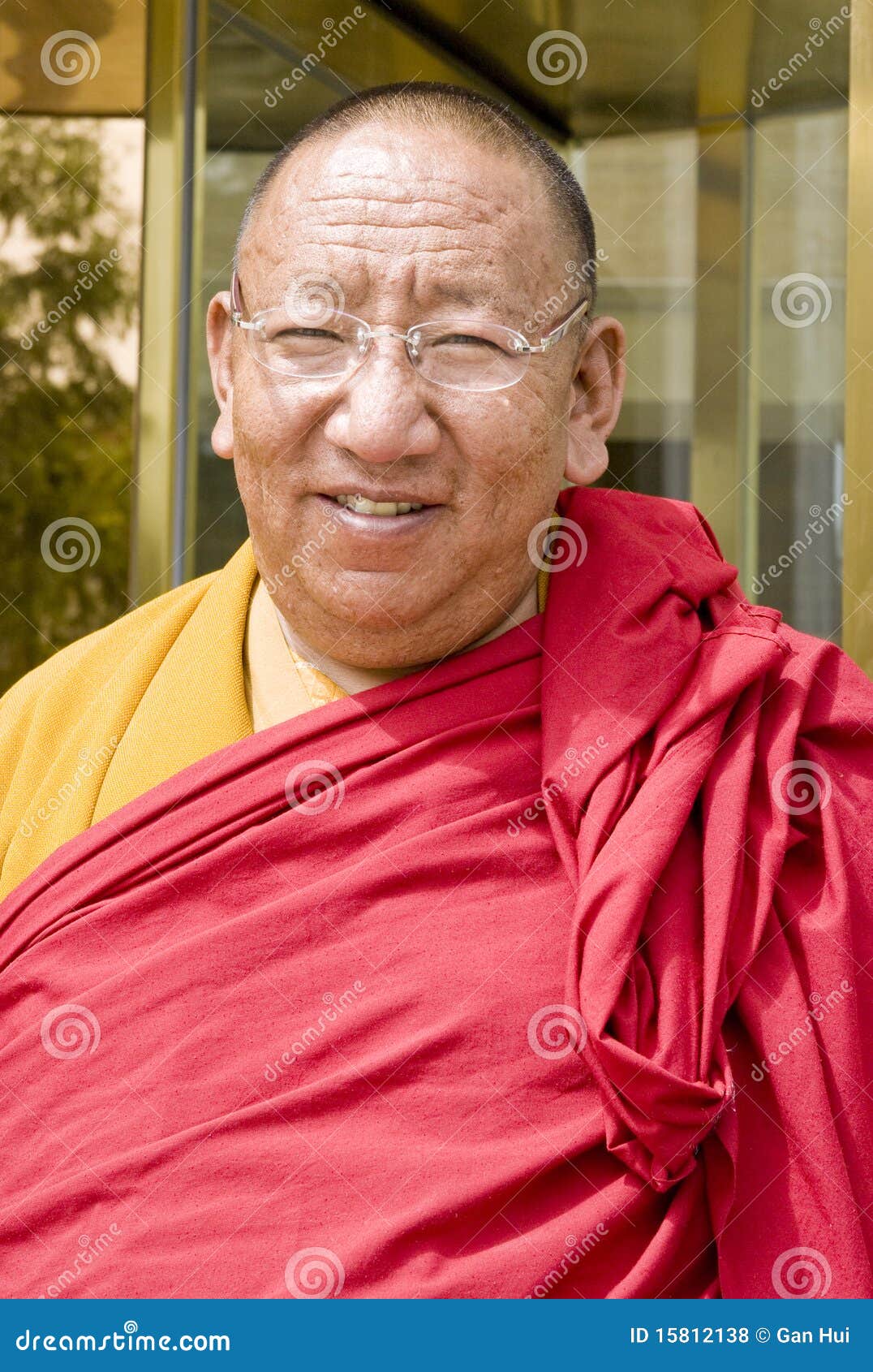 Monge de Tibet foto de stock editorial. Imagem de mosteiro - 15812138