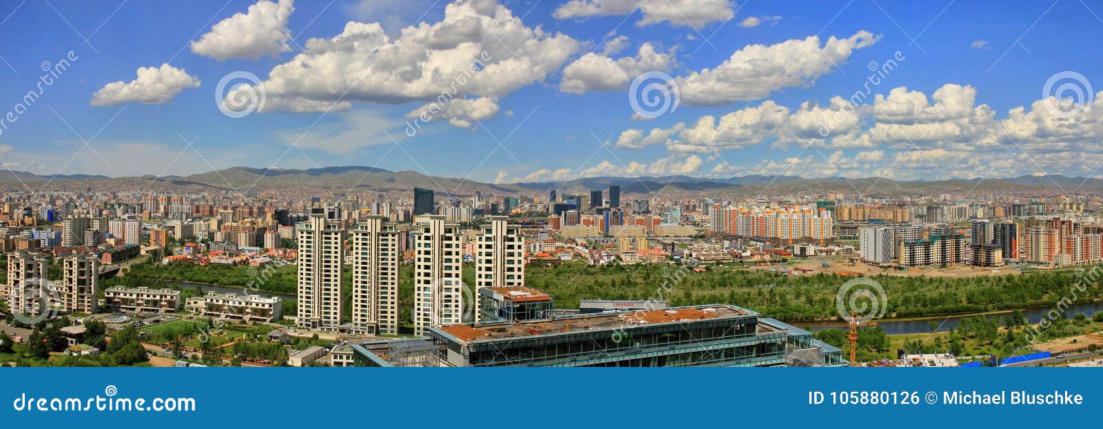 Moscow - Ulaanbaatar - Beijing 2016 Editorial Photo - Image of street ...