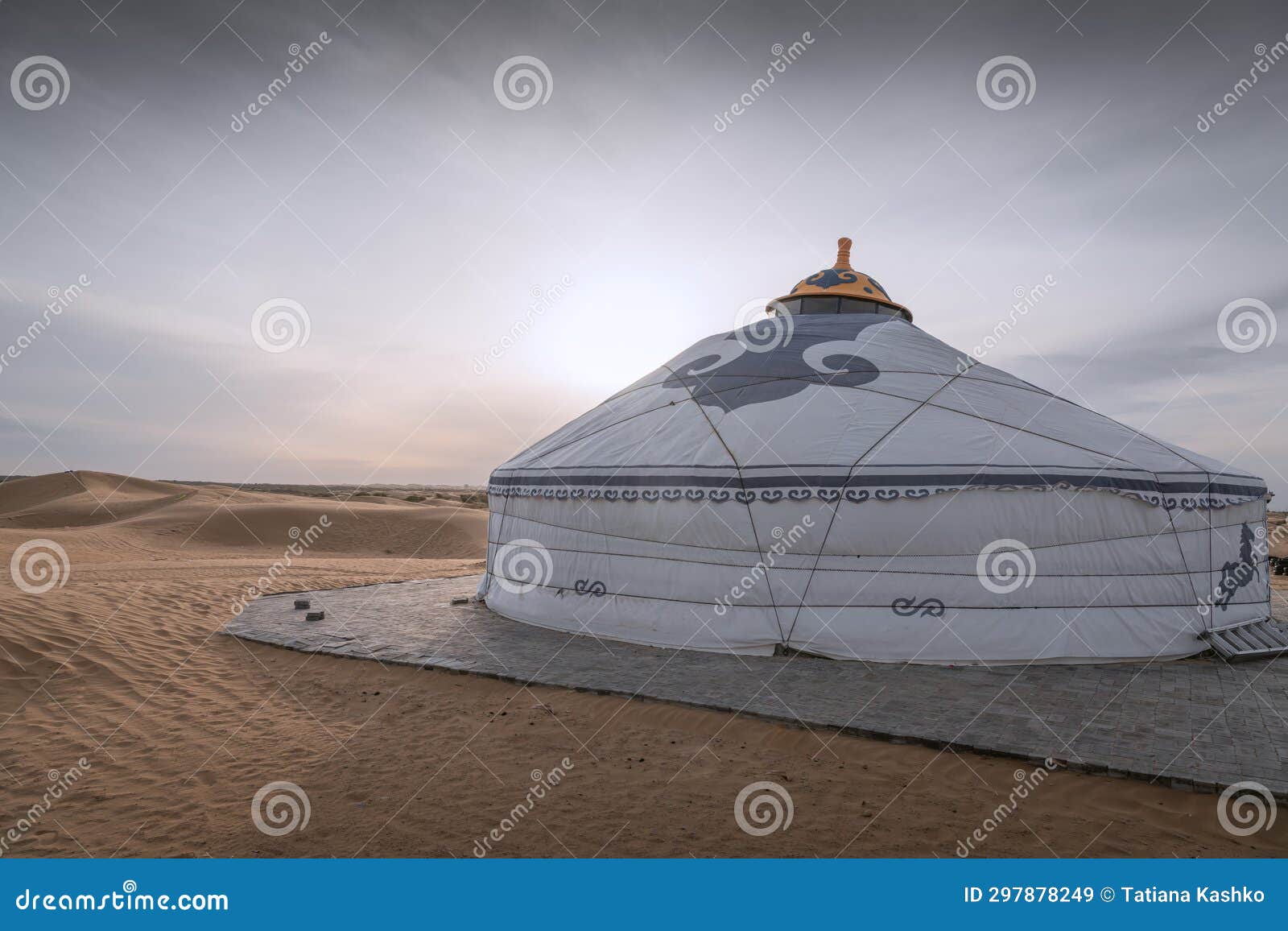 Mongolian Yurt in the Gobi Desert, Baotou, Inner Mongolia Stock Image ...