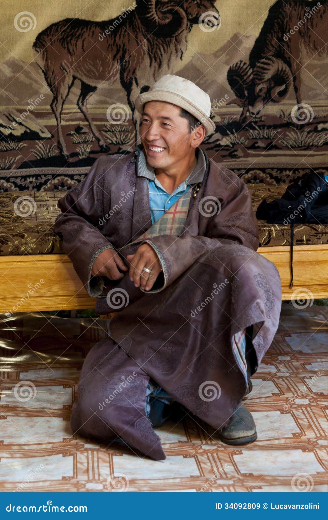 Mongoolse mensen redactionele stock afbeelding. Image of scenario ...