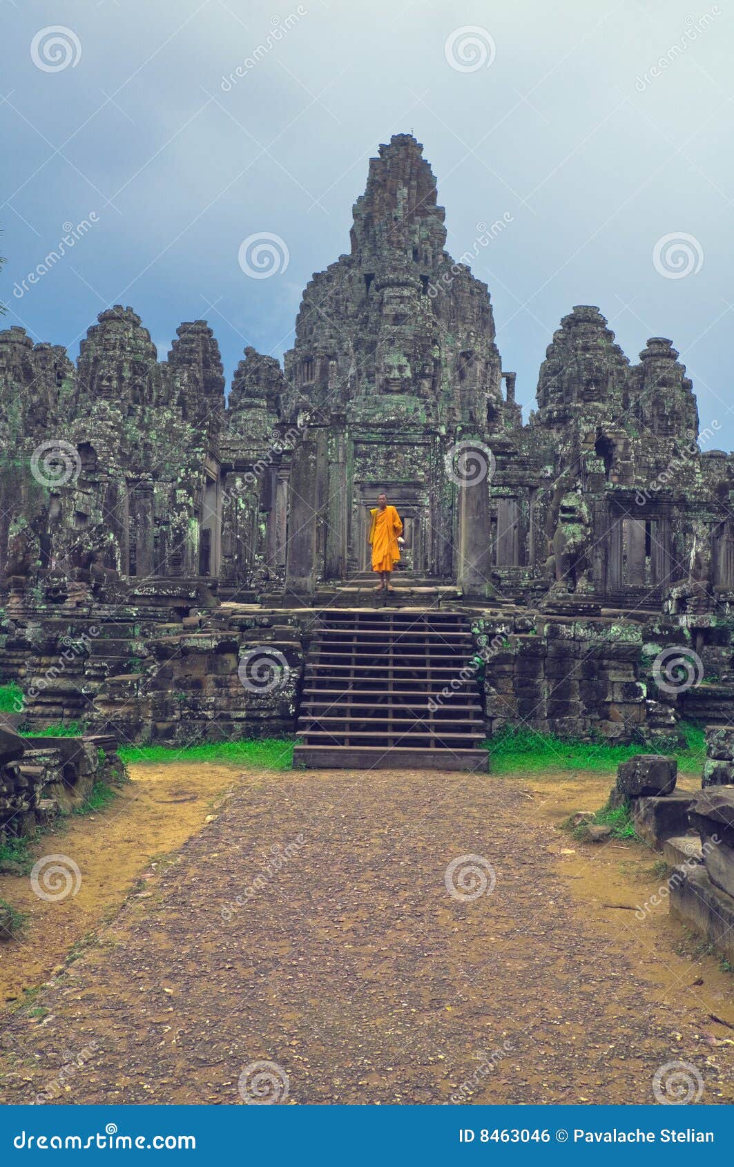 Monk at Angkor Wat editorial photo. Image of siem, reap - 8463046