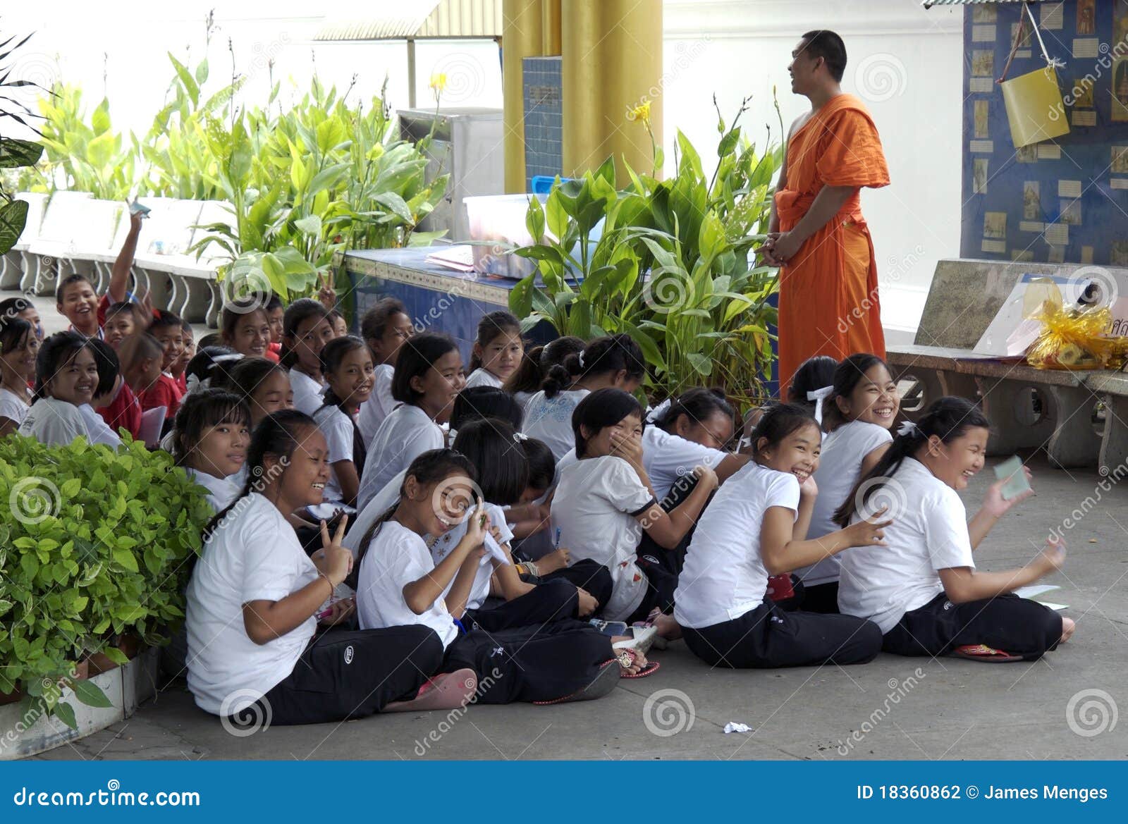 Monk teaching editorial photography. Image of thailand - 18360862