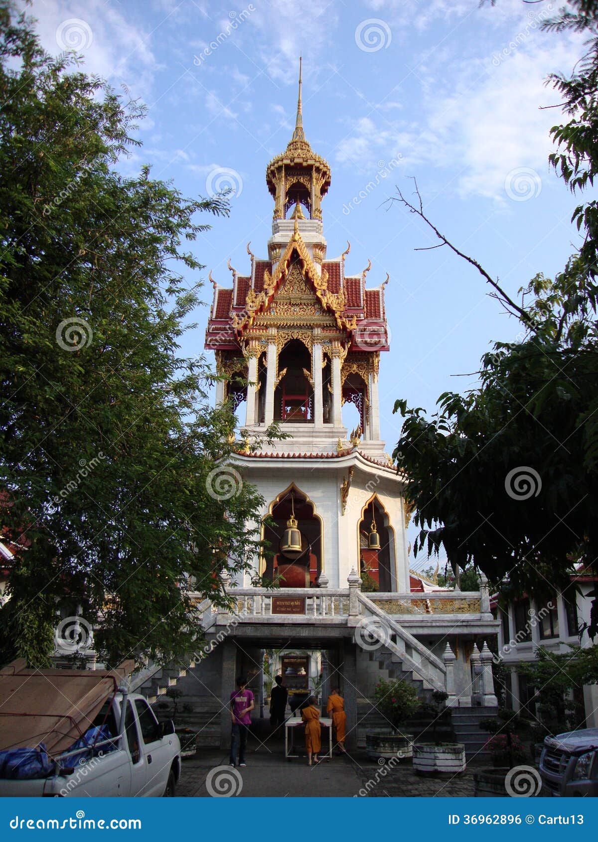 Monk Temple. editorial photo. Image of bangkok, metro - 36962896