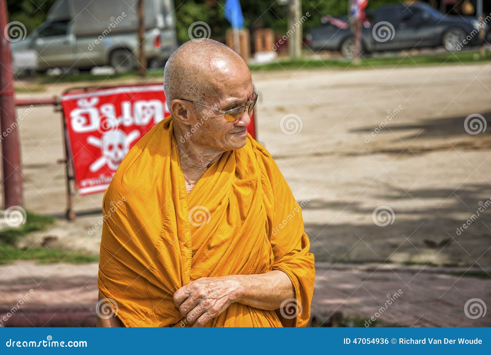Monk in Thailand editorial photo. Image of buddhism, wait - 47054936