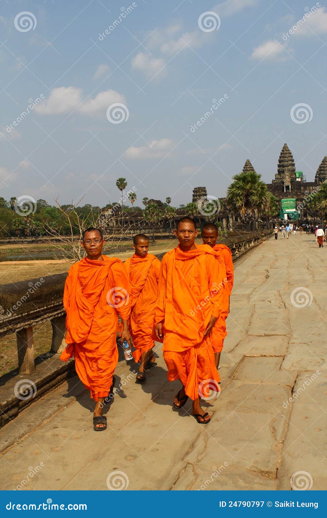 Monks in Angkor Wat editorial photography. Image of century - 24790797