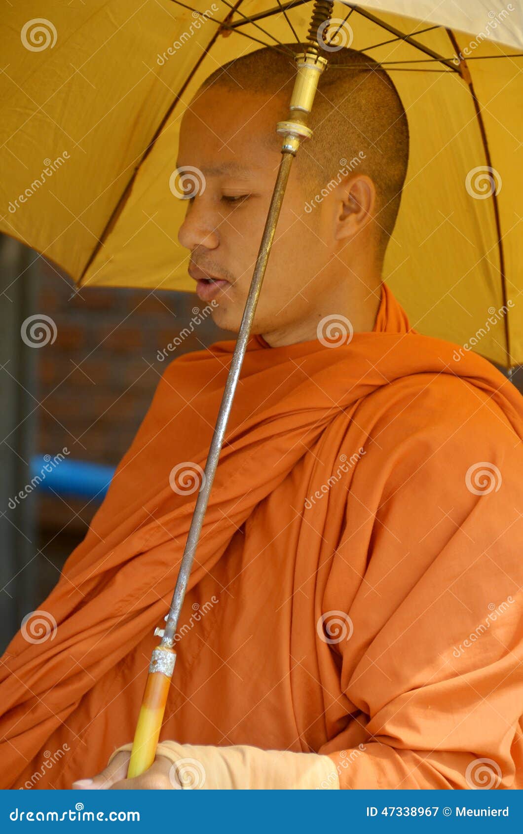 Monnik redactionele fotografie. Image of aziatisch, cambodjaans - 47338967