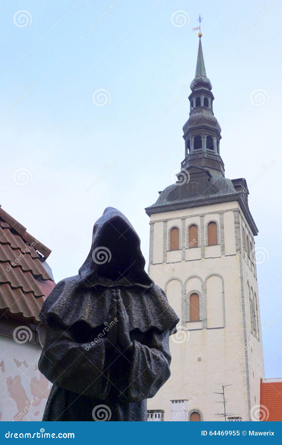 Monnik Statue stock afbeelding. Image of tevreden, estland - 64469955