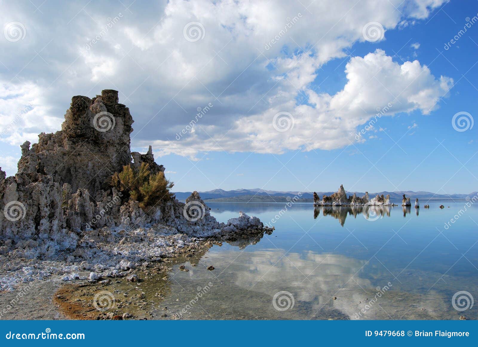 Mono lago fotografia stock. Immagine di lago, parco, acqua - 9479668